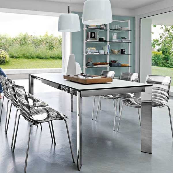 Разтегаема трапезна маса мод. Baron. Производител: Calligaris, Италия.