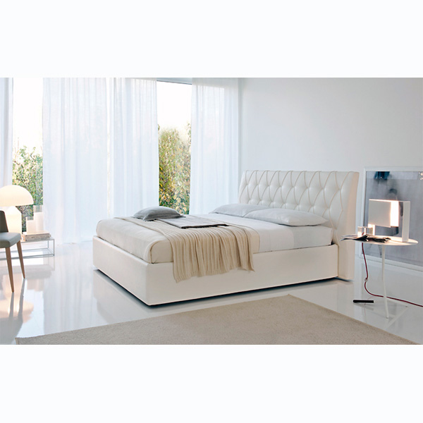 Класическа спалня с изцяло сваляща се тапицерия мод. Park. Производител: Rigosalotti, Италия ...